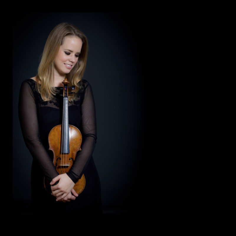 Lisa Jacobs – violinist
