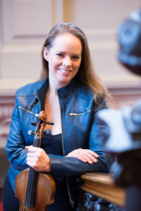 Biography – Lisa Jacobs