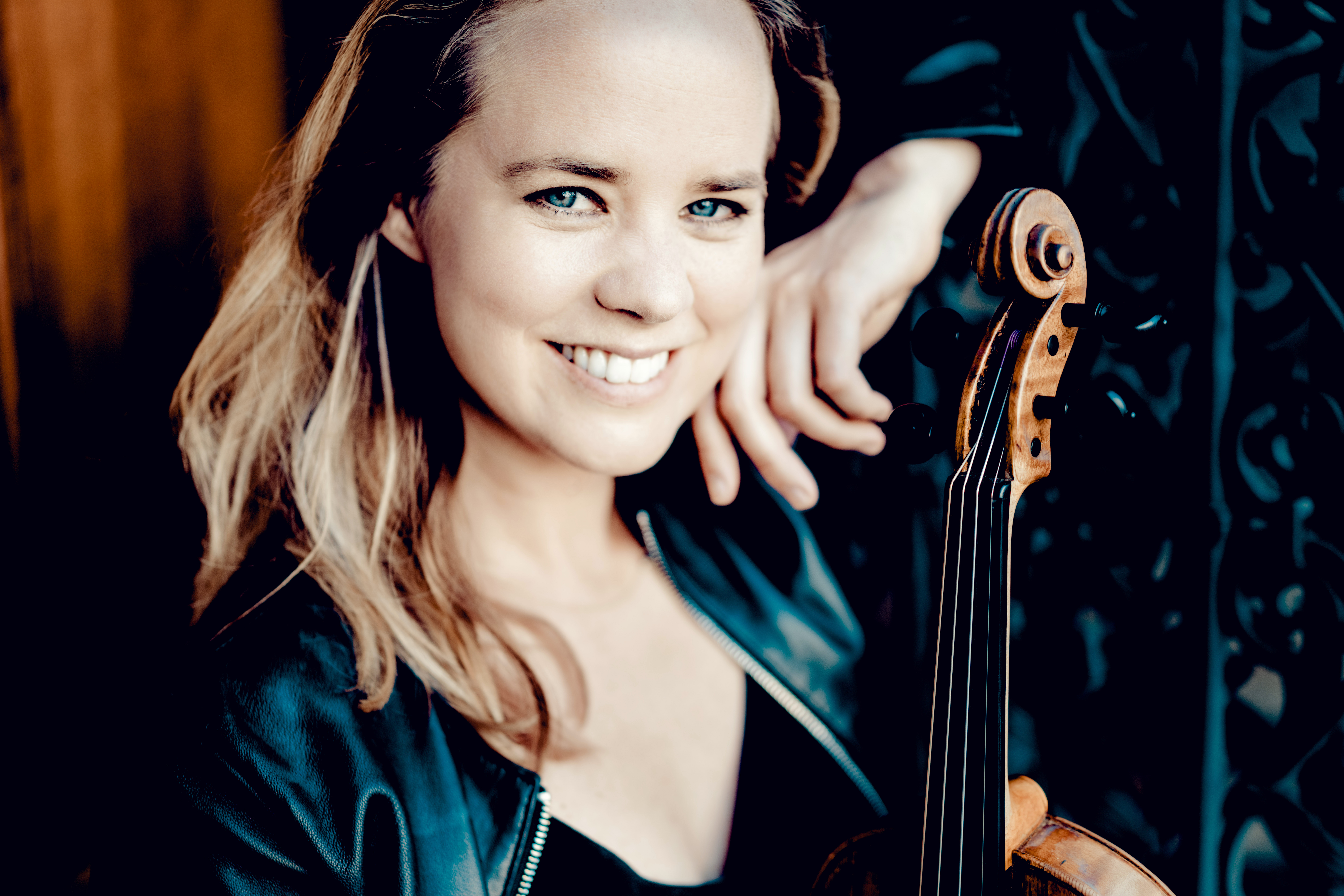 Biography Lisa Jacobs